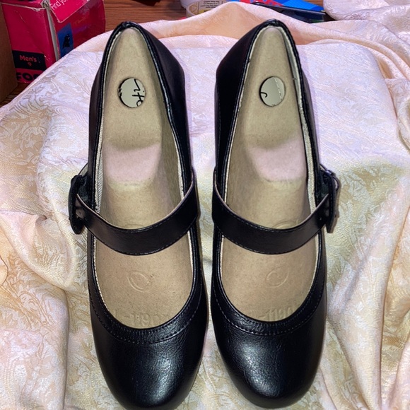 Life Stride | Shoes | Lifestride Womens Rozz Mary Jane Pump Size 75 M ...